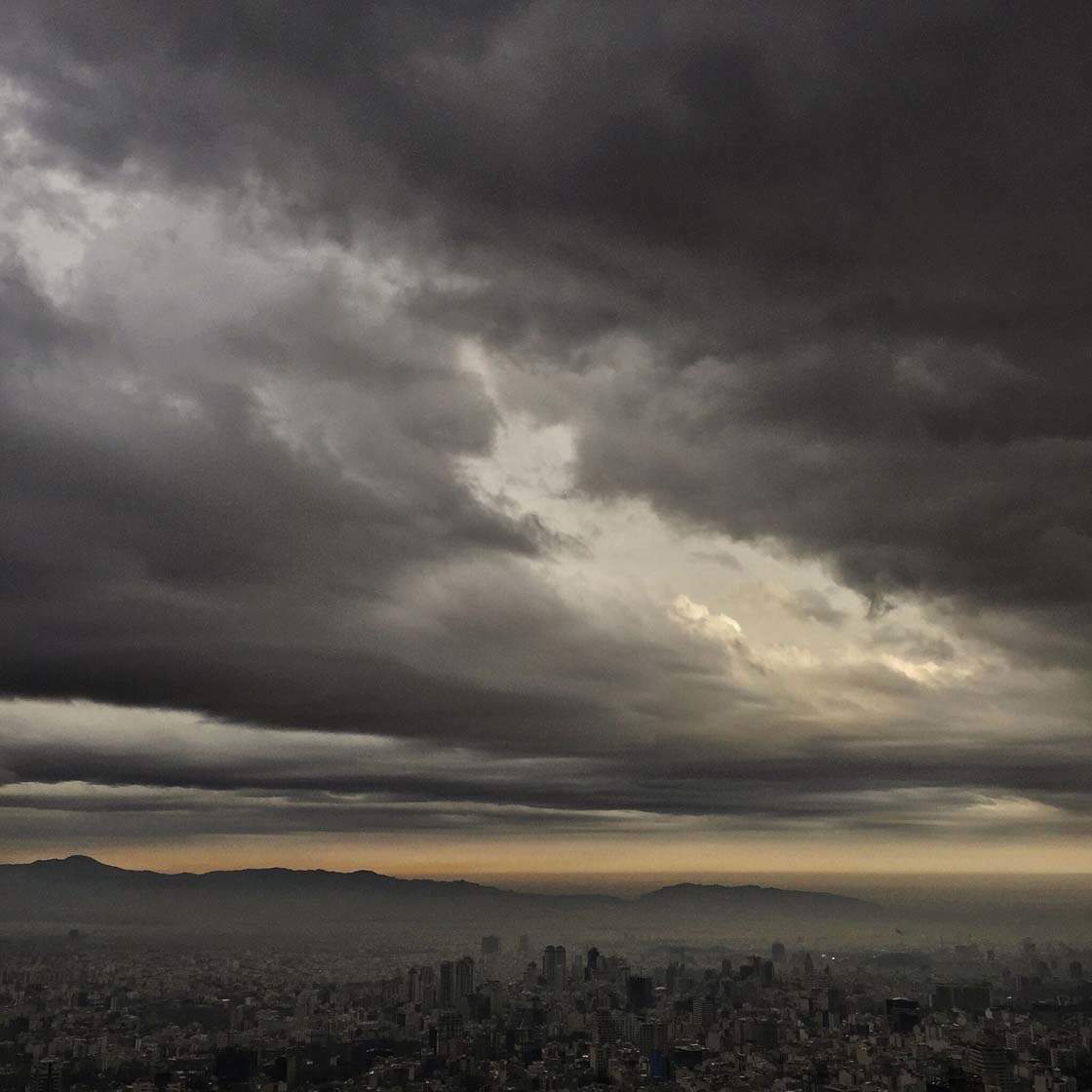 30 Incredible iPhone Photos That Capture Stunning Skies