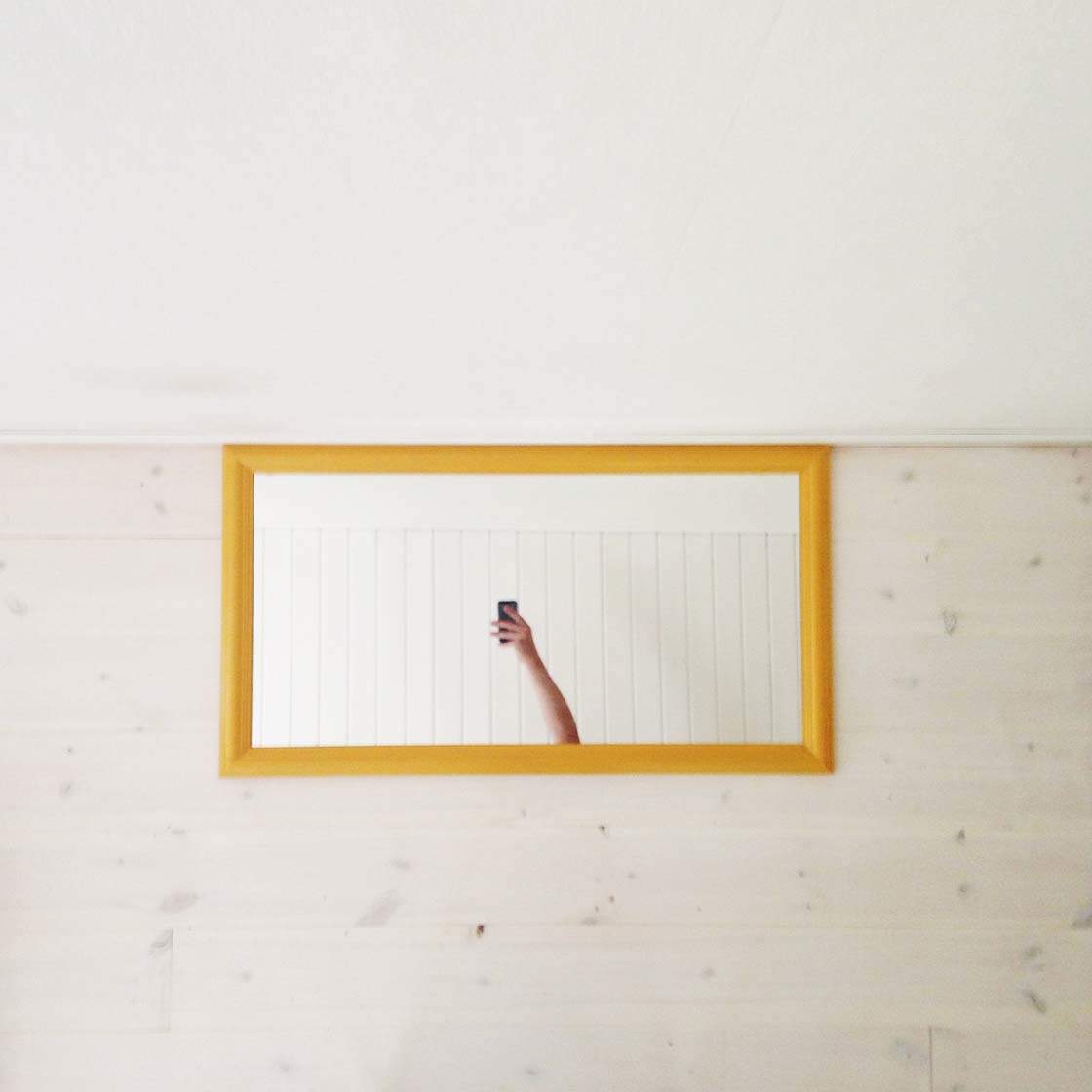 10 Tips For Taking Stunning Minimalist iPhone Photos