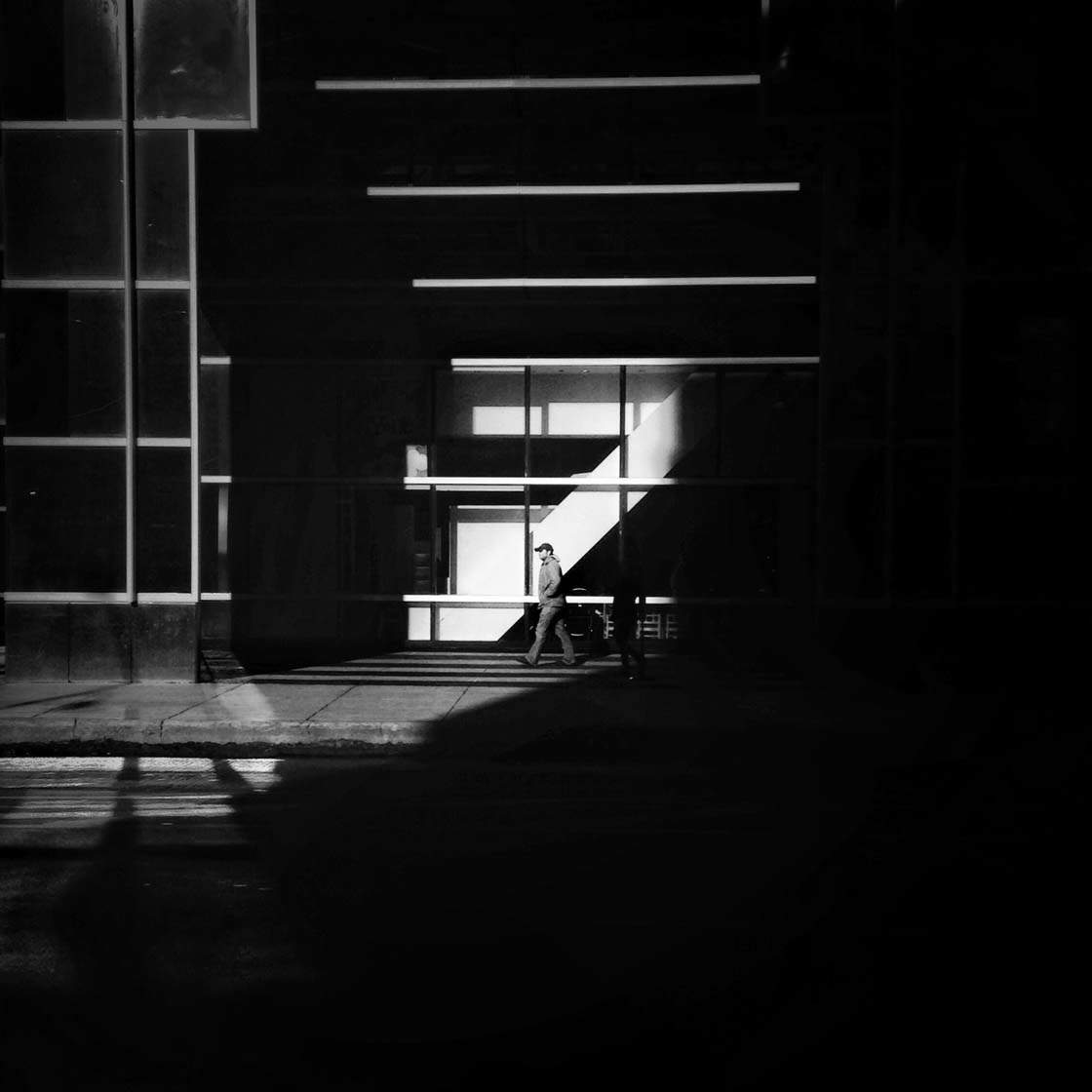 How To Create Intriguing Shadow Photos With Your iPhone