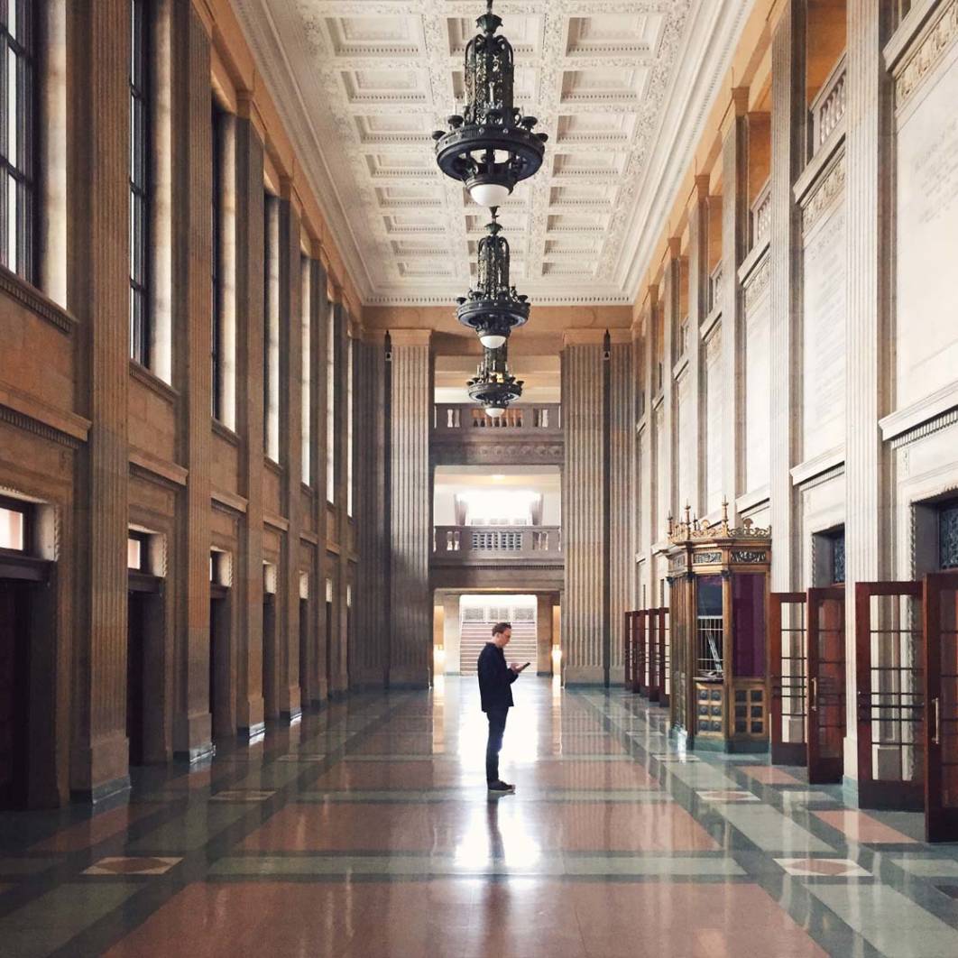 8 Ways To Create Perfectly Symmetrical iPhone Photos