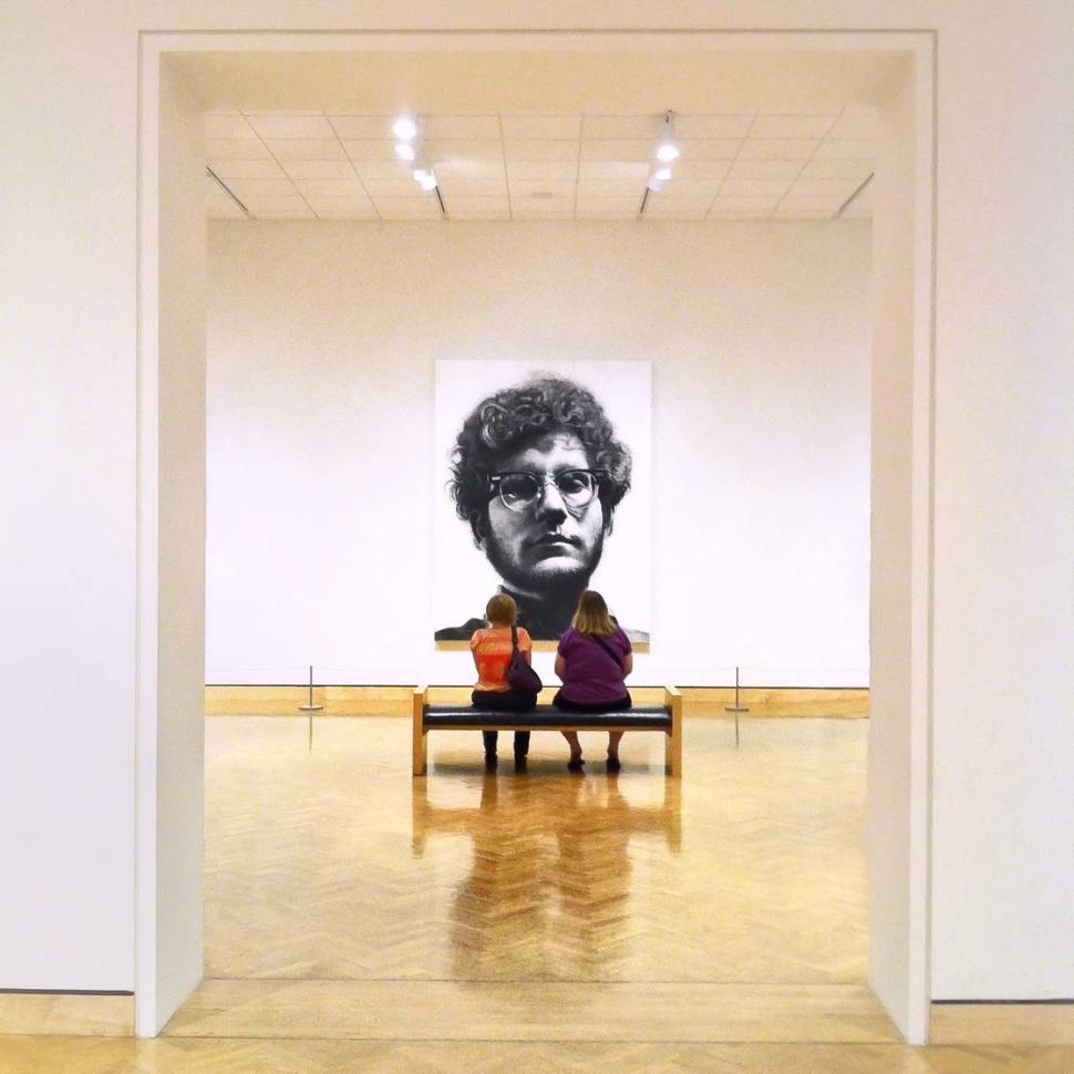 8 Ways To Create Perfectly Symmetrical iPhone Photos