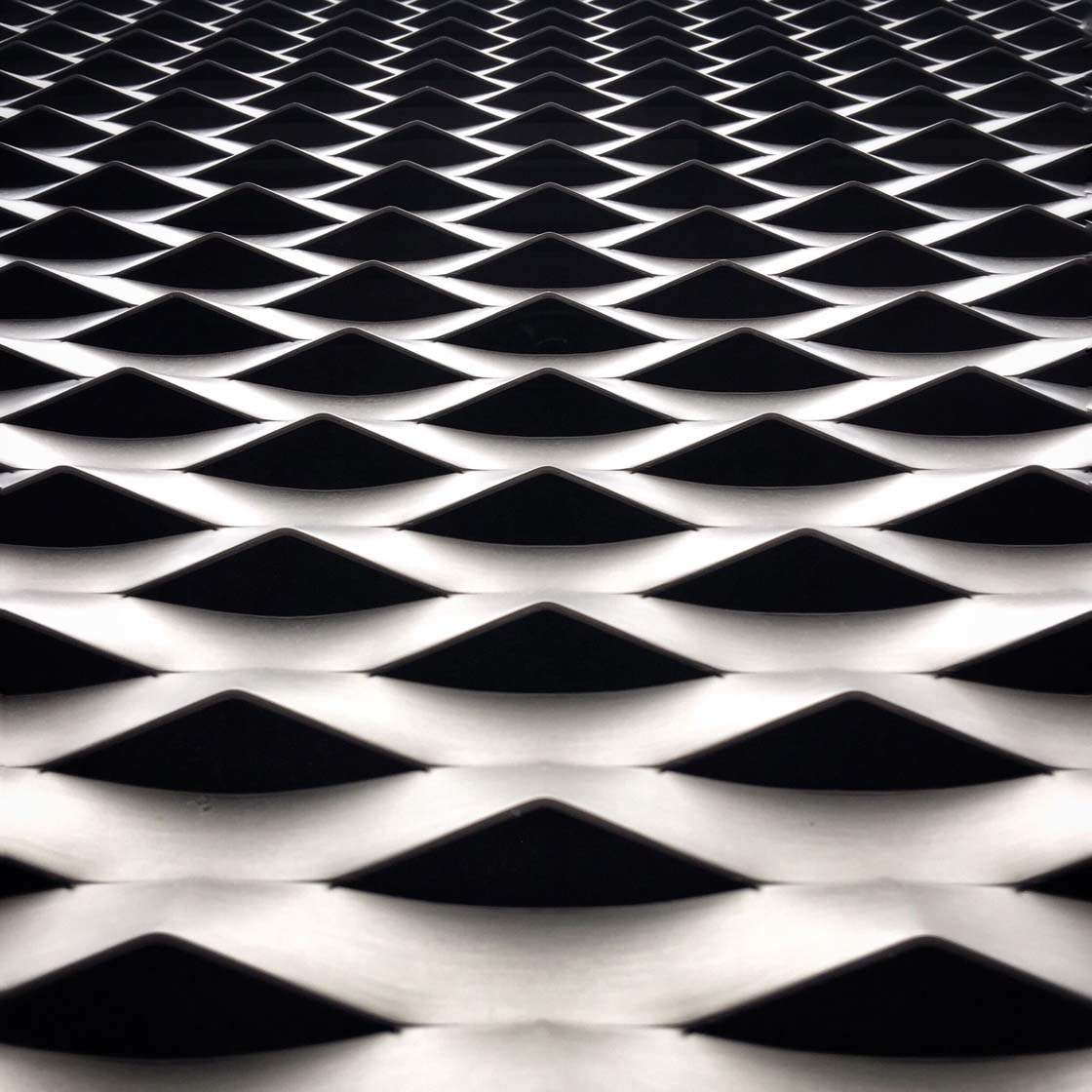 30 Stunning Symmetrical Photos Taken With An iPhone