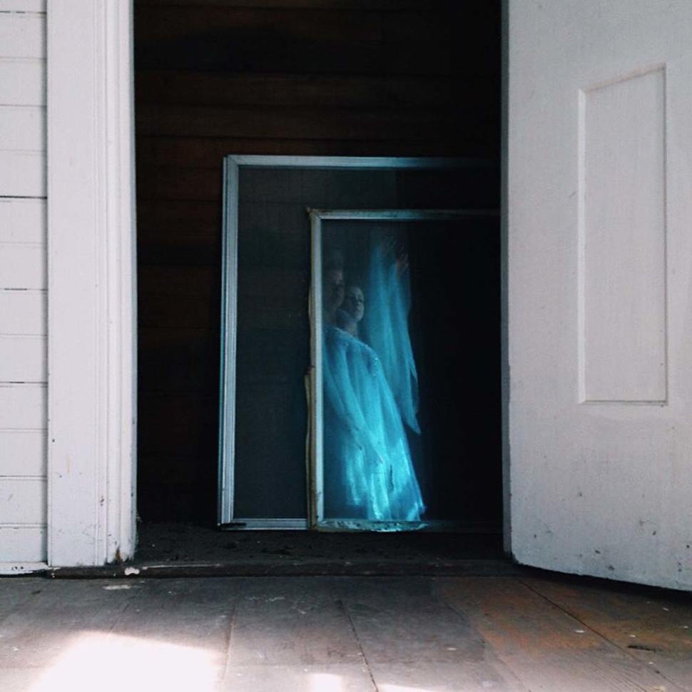 9 Tips For Capturing Spectacular Reflections In Your iPhone Photos