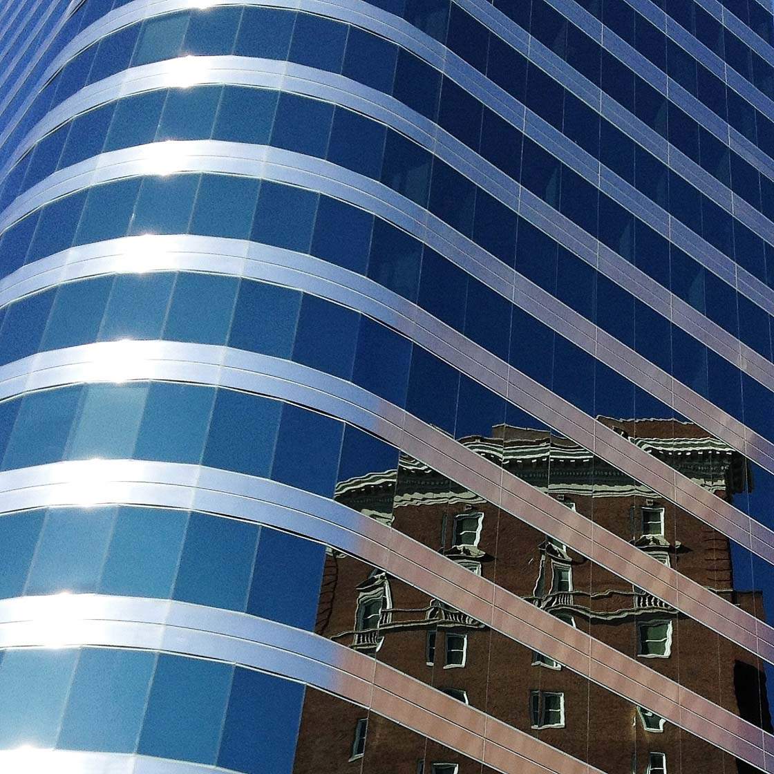 9 Tips For Capturing Spectacular Reflections In Your iPhone Photos