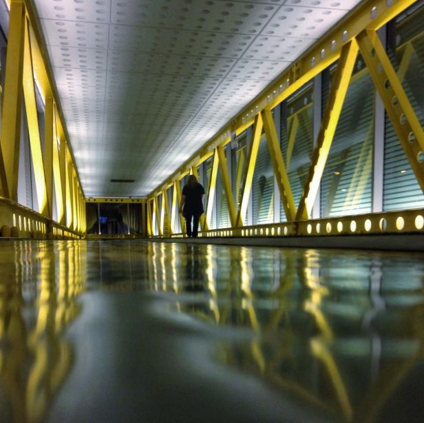 7 Creative Ways To Capture Incredible Urban Reflection iPhone Photos