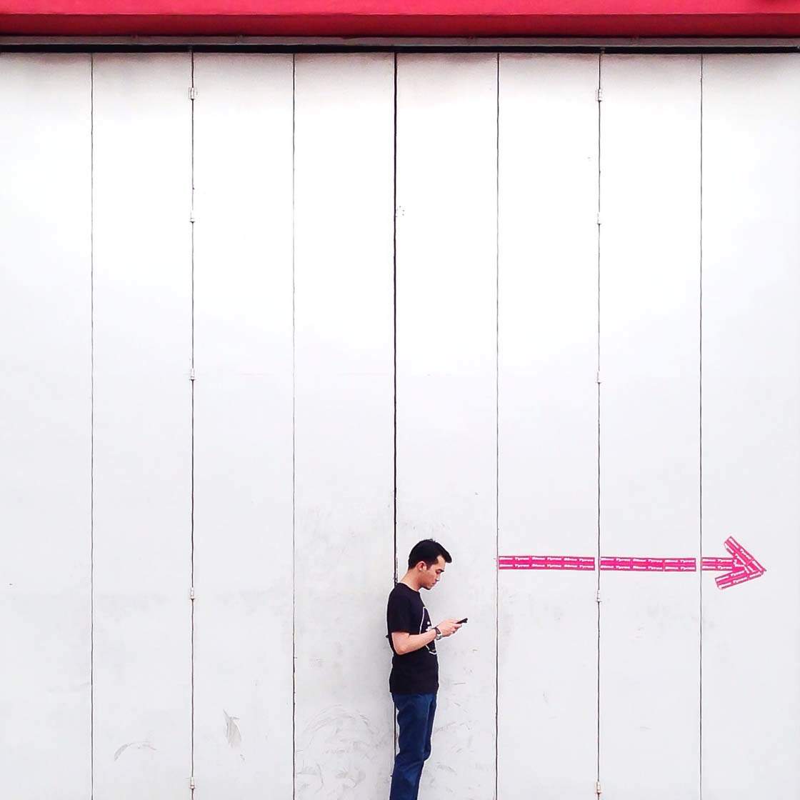 How Shaz Sharif Takes Amazing Minimalist iPhone Photos