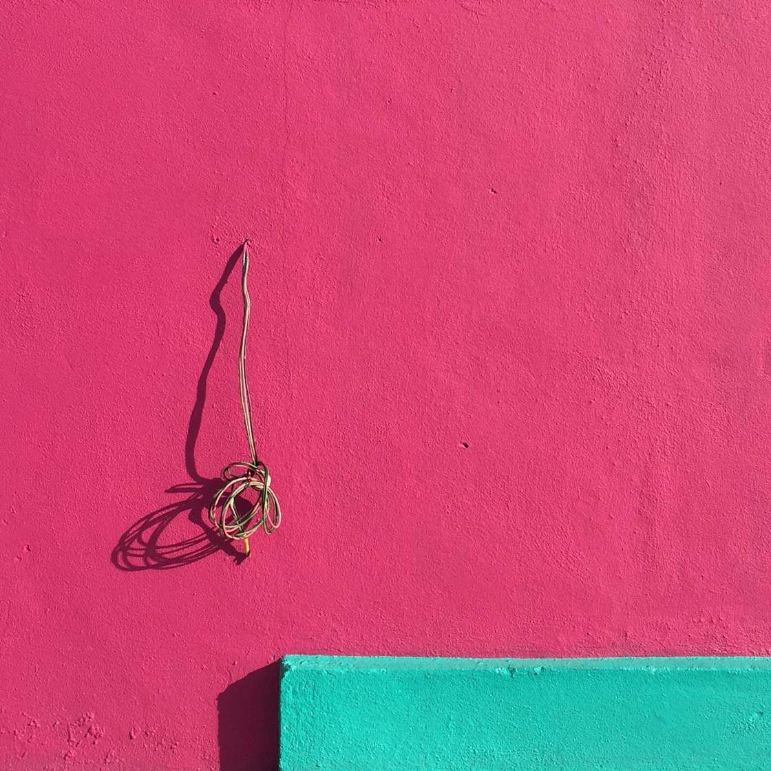 How Shaz Sharif Takes Amazing Minimalist iPhone Photos