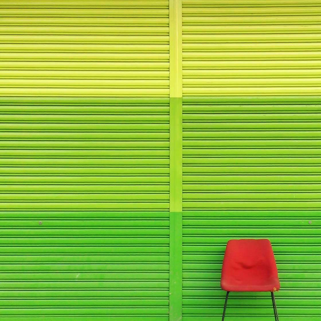 How Shaz Sharif Takes Amazing Minimalist iPhone Photos