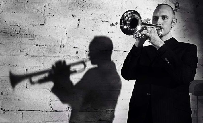 How To Shoot Incredible Music Photography With iPhone