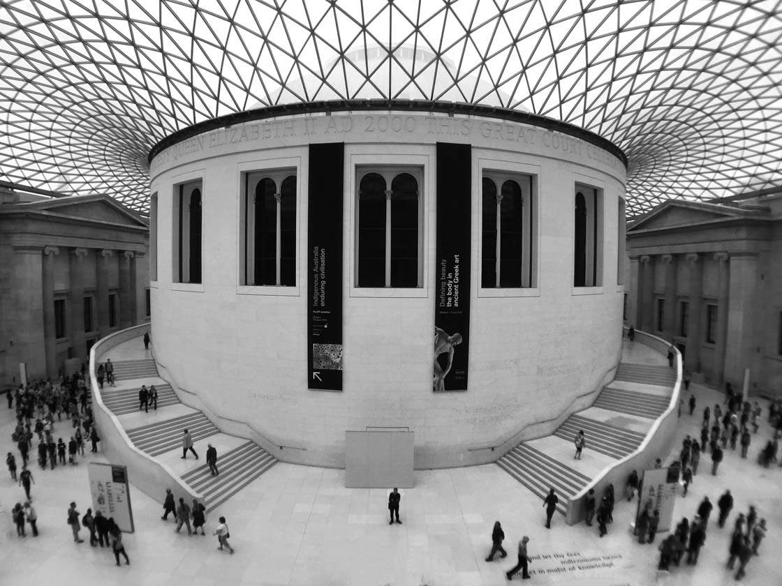 How Evelyne Sieber Takes Wonderful iPhone City Photos