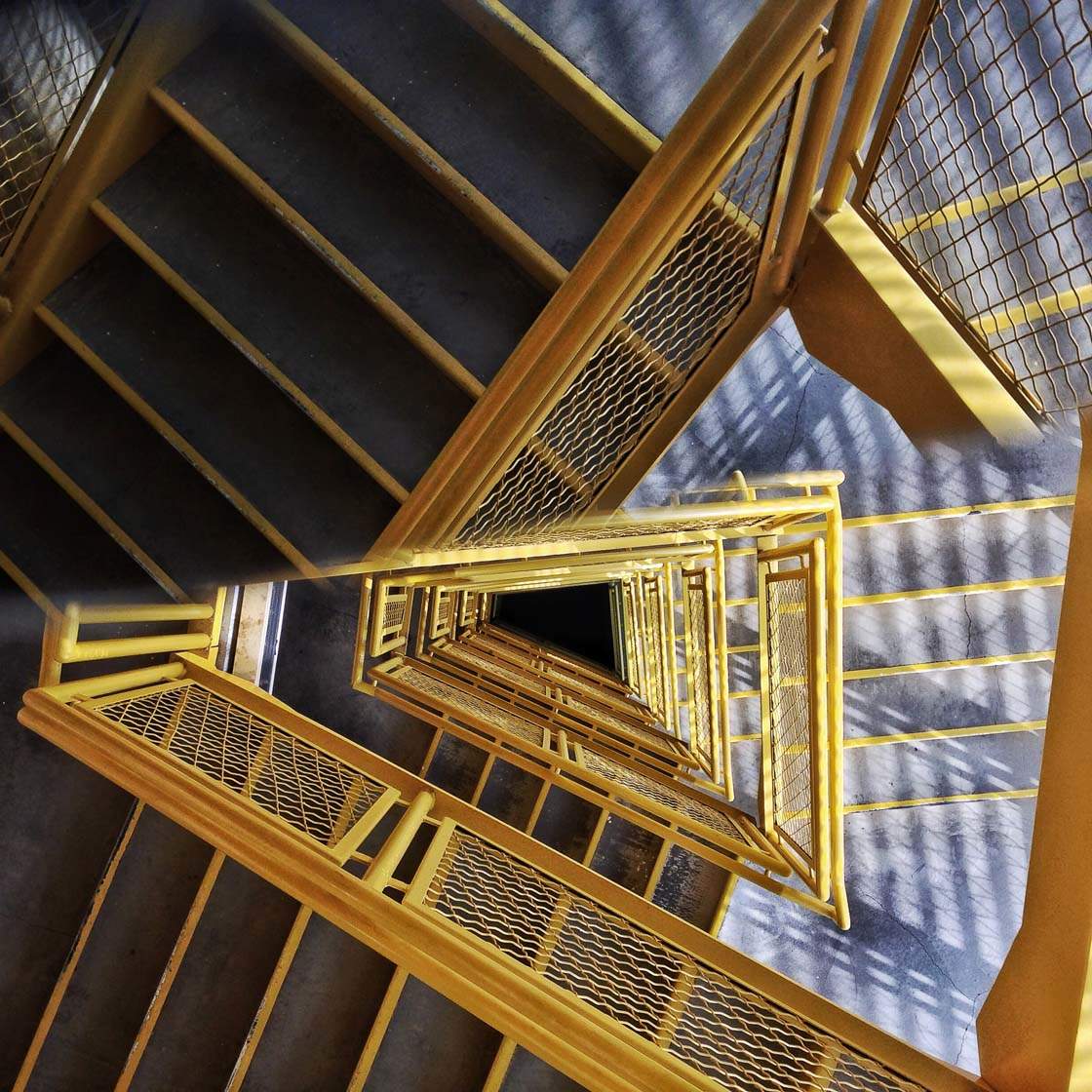 6 Creative Ways To Capture Incredible Abstract iPhone Photos