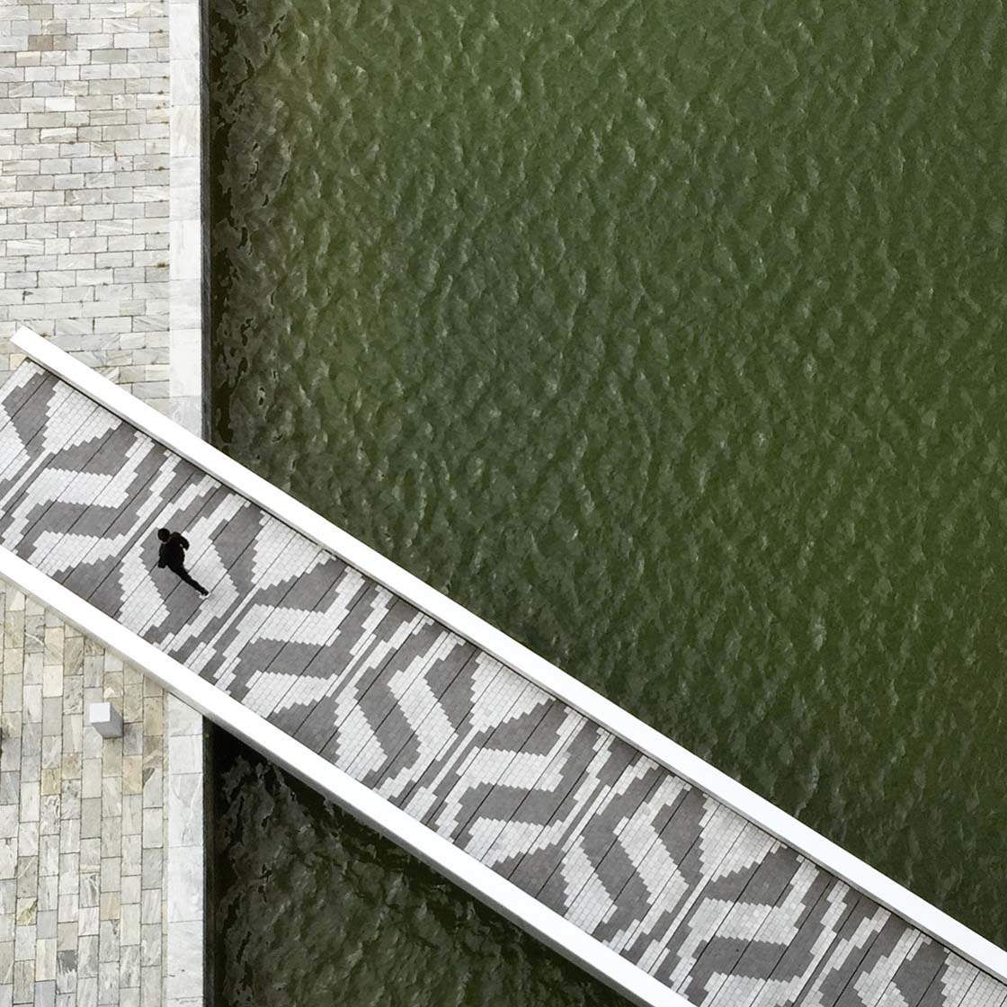 How Karen Vikke Takes Great Urban iPhone Photos