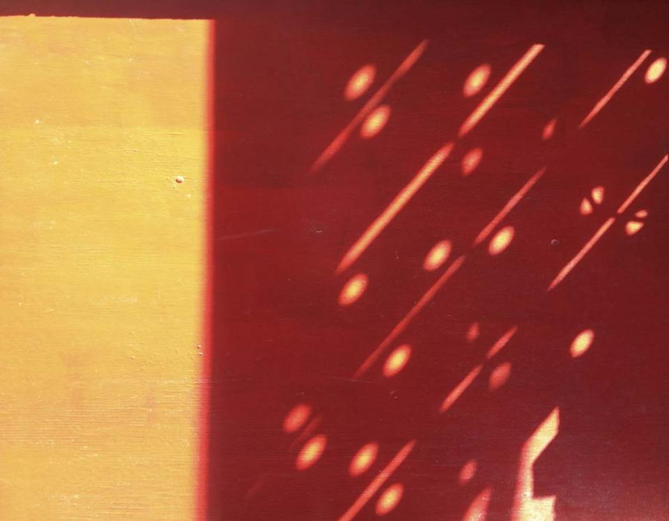 12 Ways To Use Color Composition For Stunning iPhone Photos