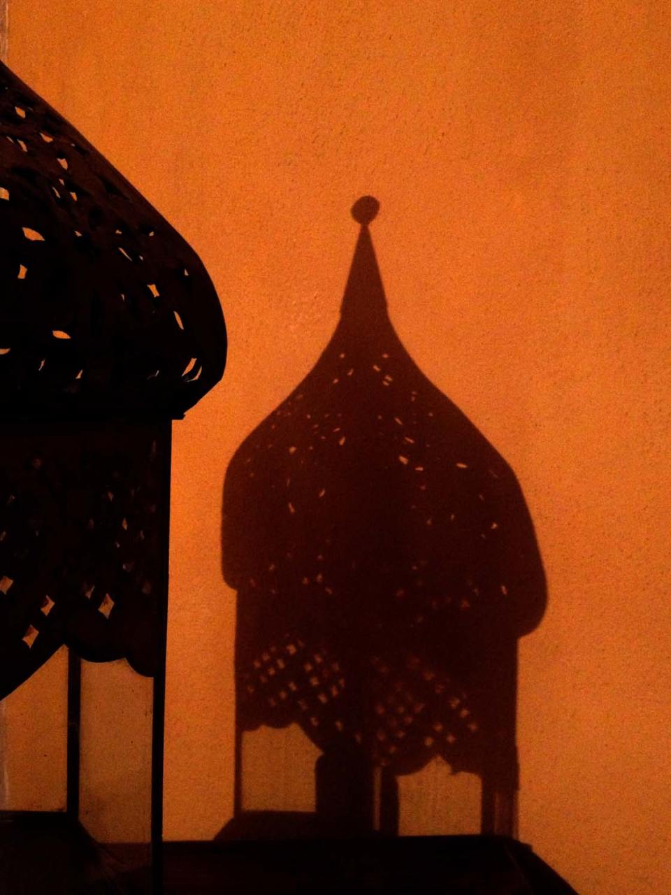 12 Ways To Use Color Composition For Stunning iPhone Photos