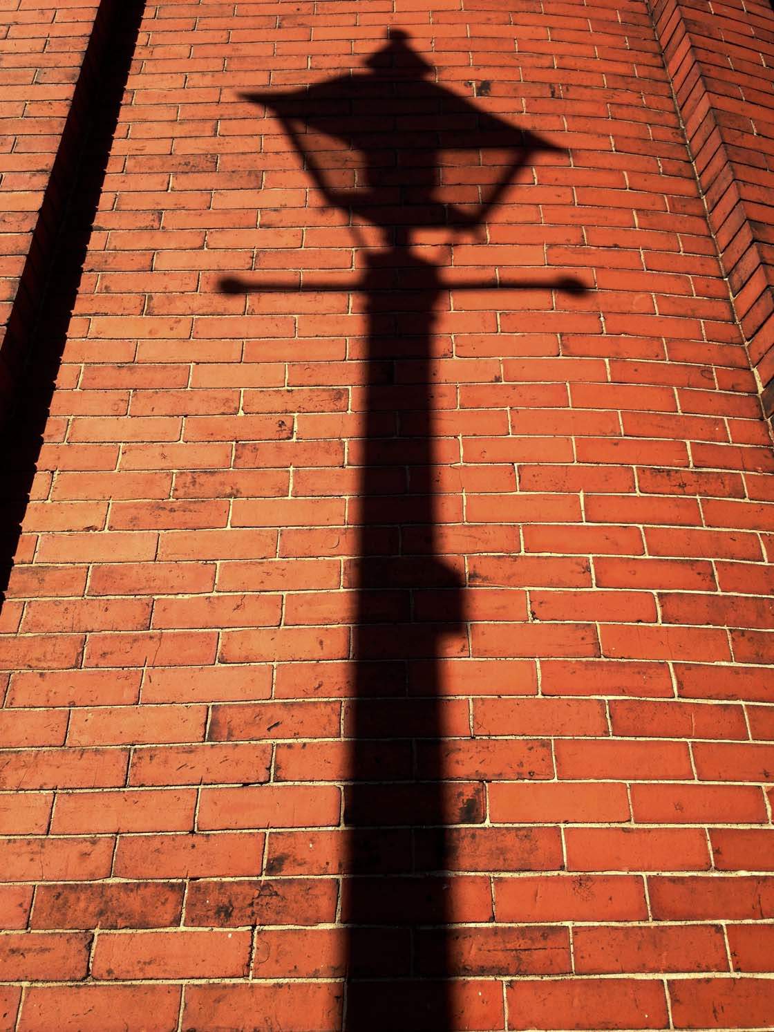 12 Ways To Use Color Composition For Stunning iPhone Photos