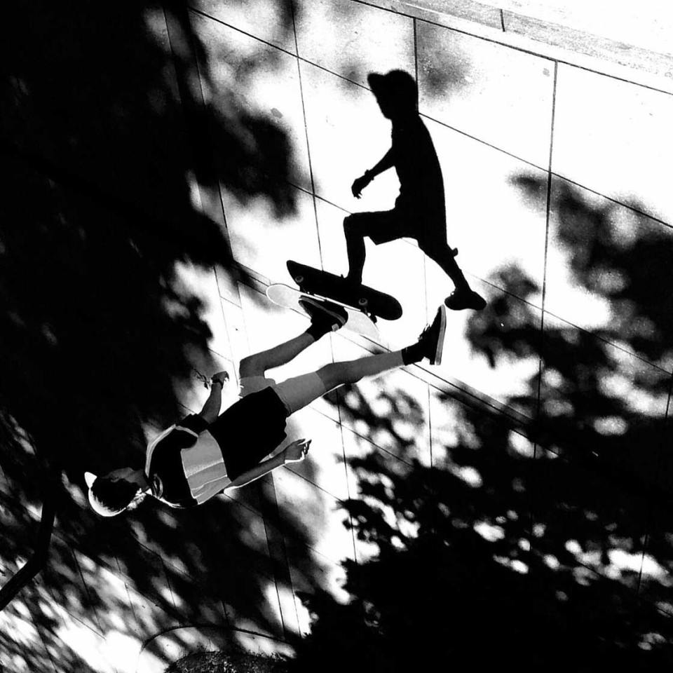 How To Shoot Amazing Harsh Light Street Photos On iPhone