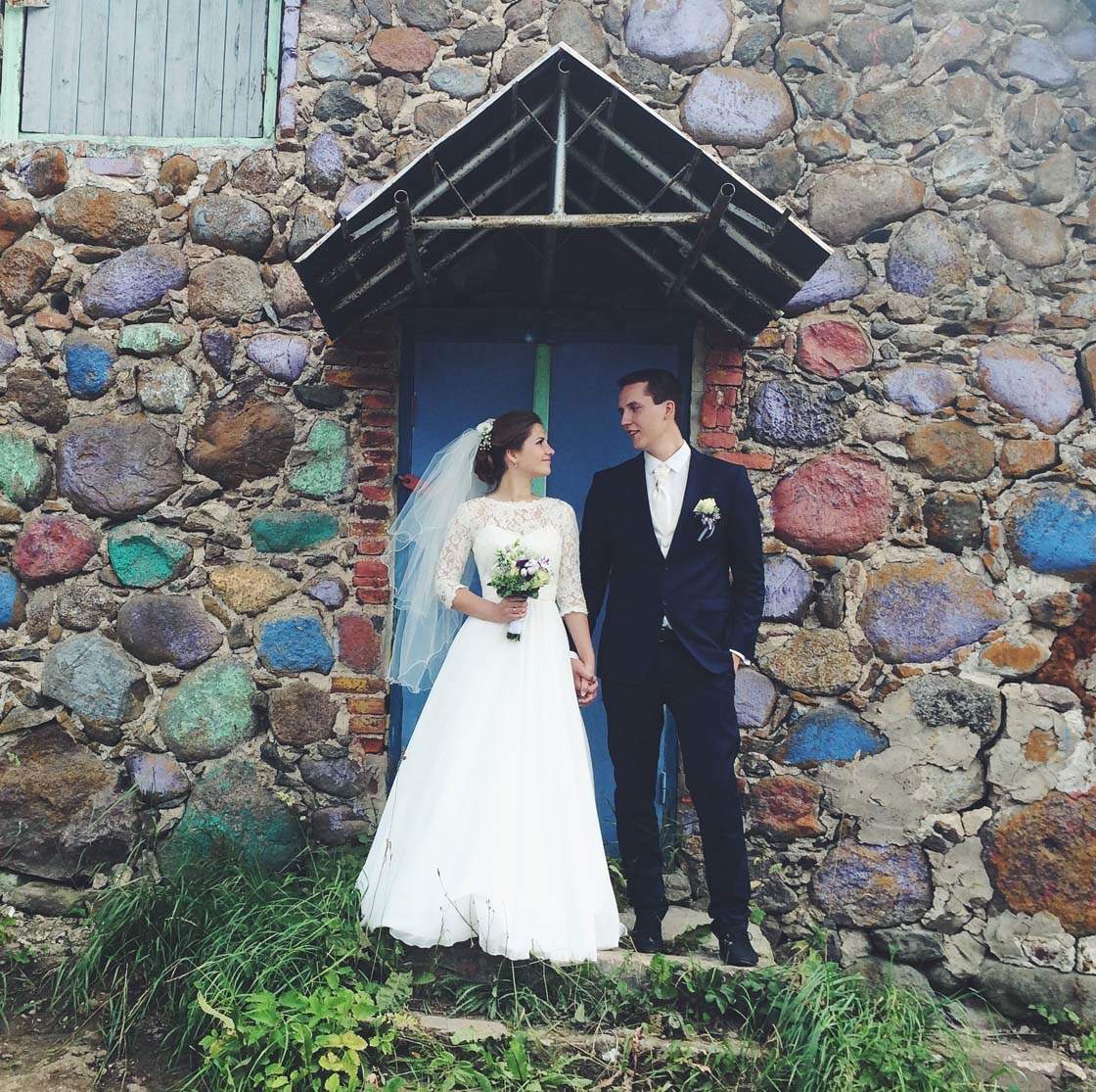 8 Essential Tips For Beautiful iPhone Wedding Photography