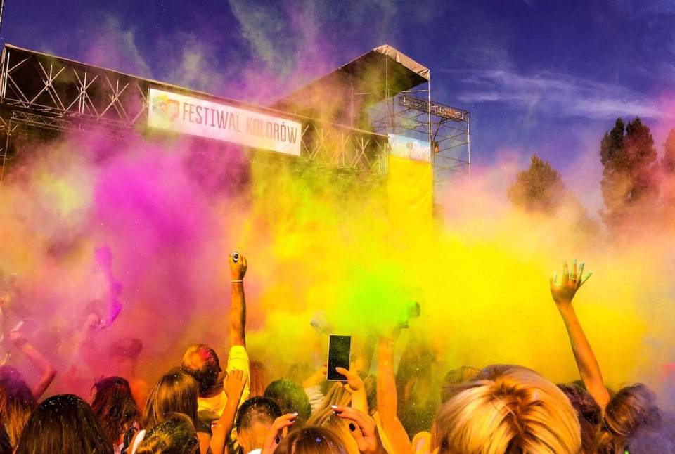 30 iPhone Photos That Make Incredible Use Of Color