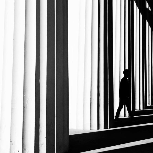 How To Shoot Amazing Harsh Light Street Photos On iPhone
