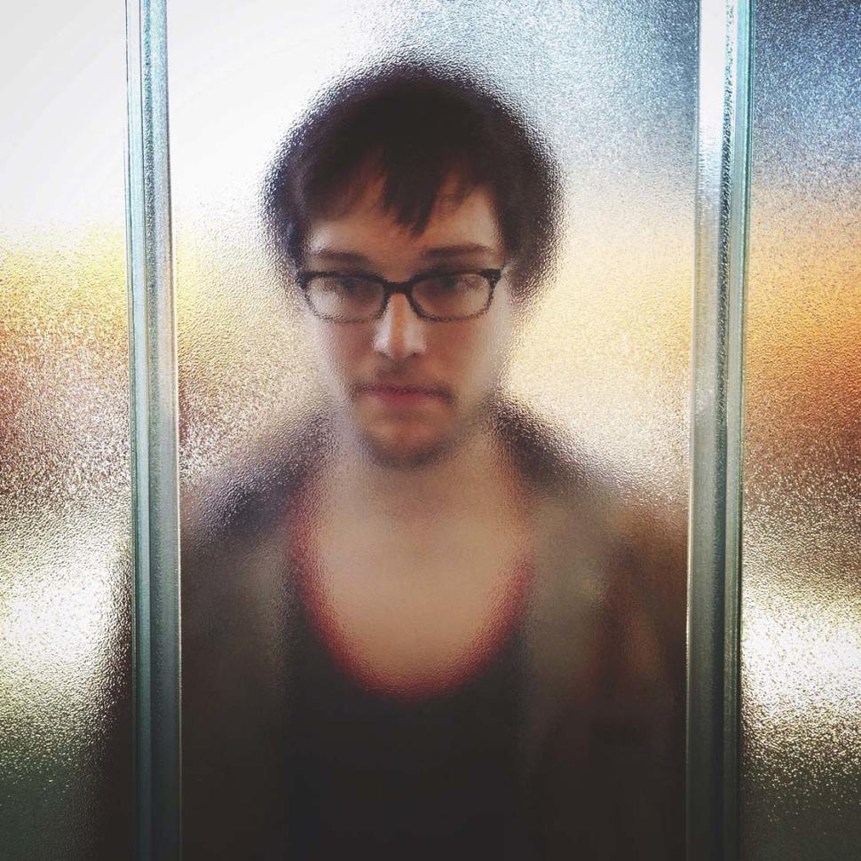 Create More Unique iPhone Photos By Shooting Through Objects