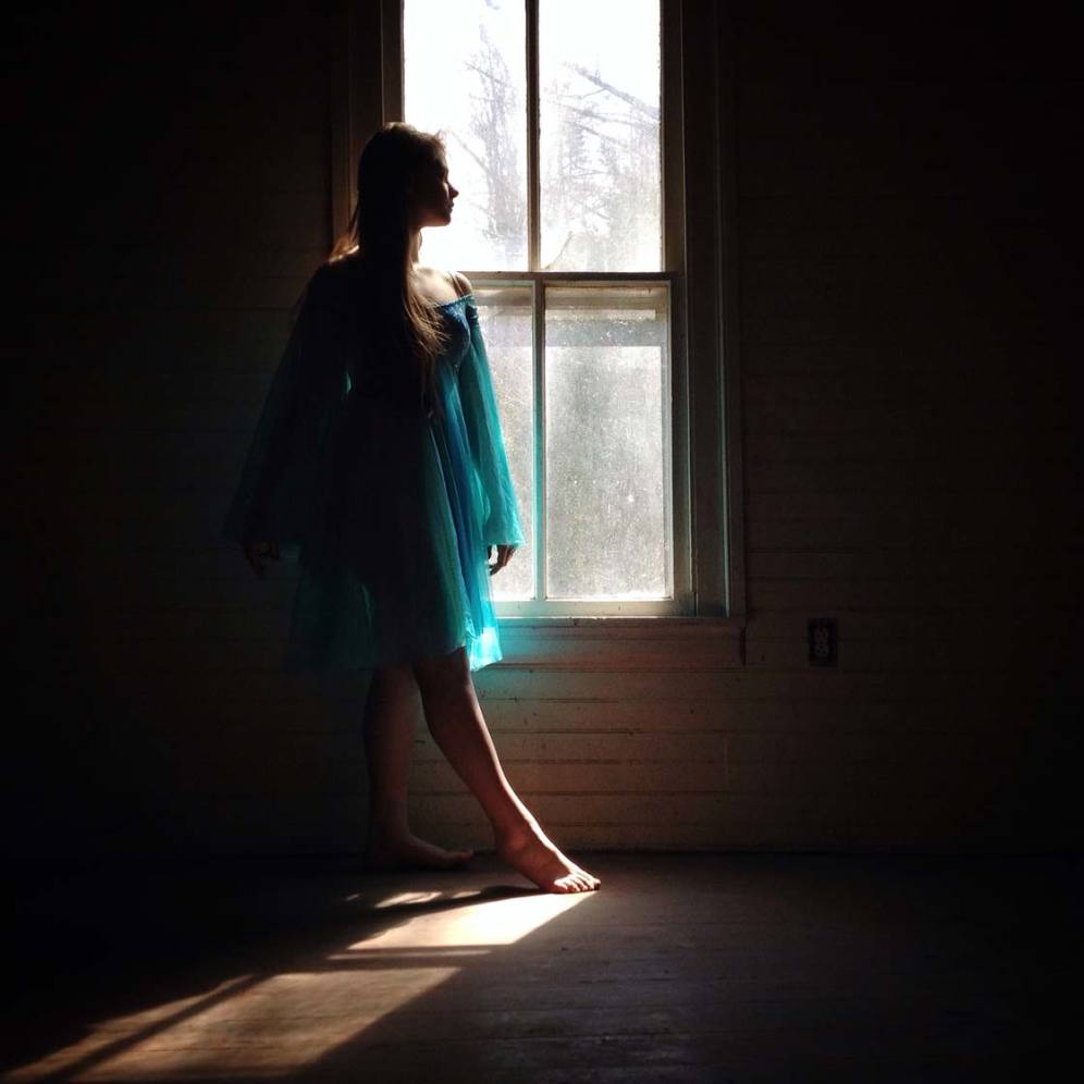 10 Ways To Capture More Dramatic Light In Your iPhone Photos