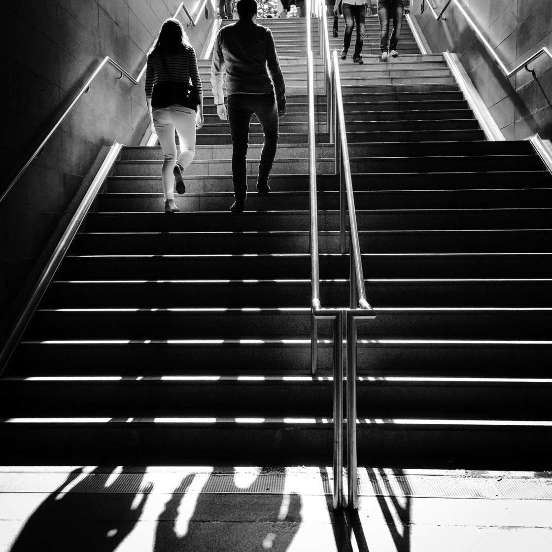 How To Shoot Amazing Harsh Light Street Photos On iPhone