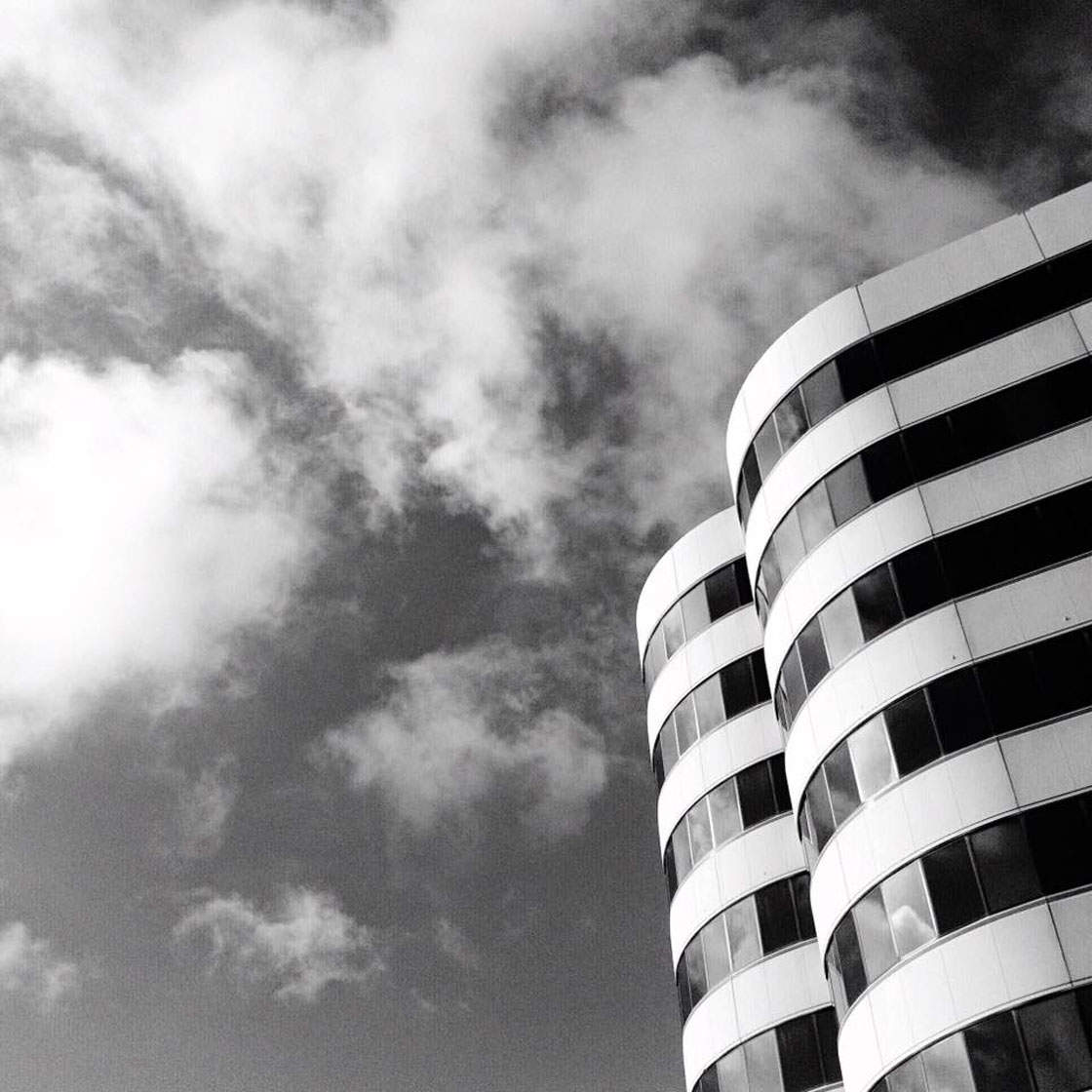 10 Composition Tips For Incredible Architecture iPhone Photos