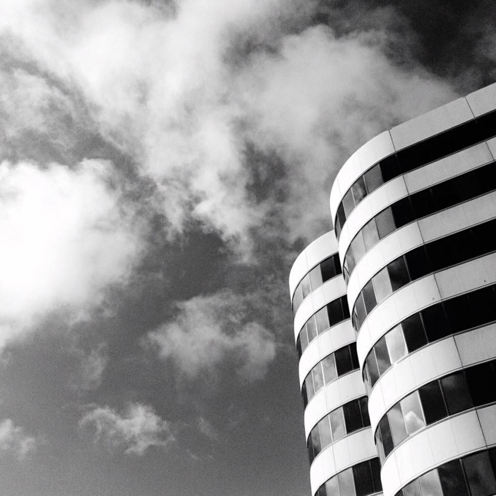 10 Composition Tips For Incredible Architecture iPhone Photos