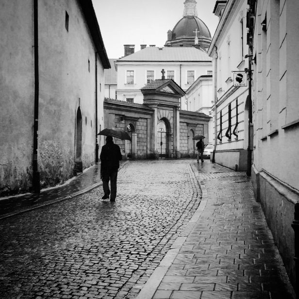 30 iPhone Street Photos That Tell Great Stories