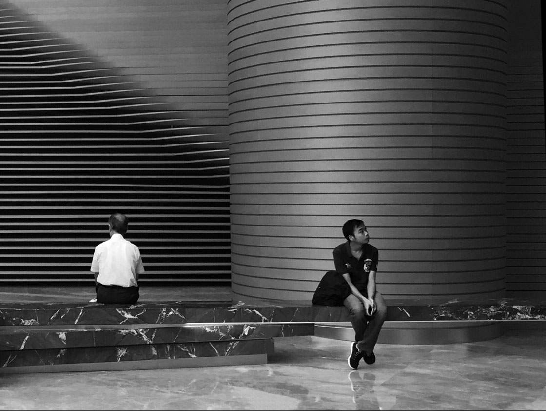 10 Tips For Taking Stunning iPhone Photos Of Building Interiors