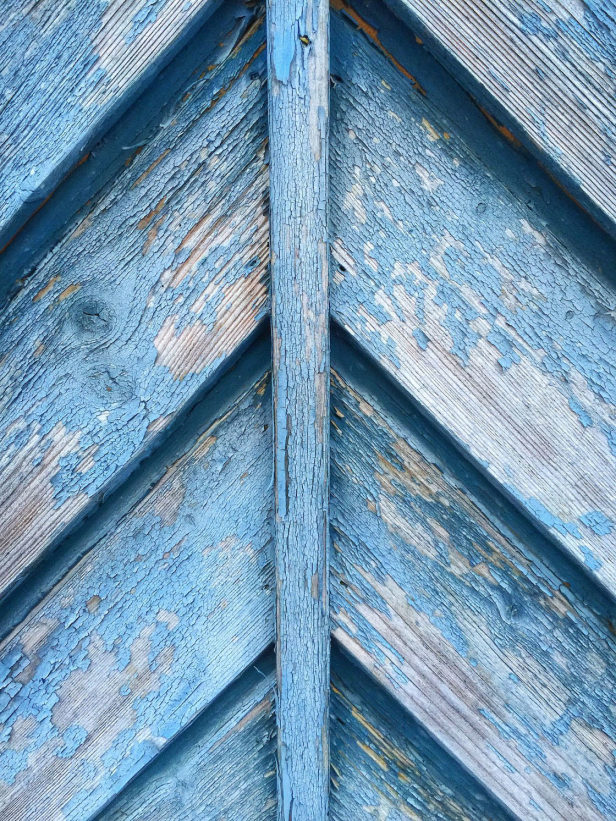 30 Incredible iPhone Photos With A Blue Color Scheme