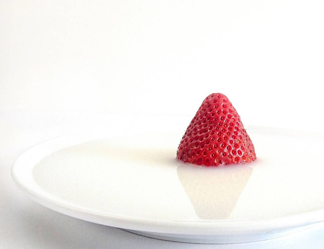 30 Beautiful iPhone Photos With A White Color Scheme