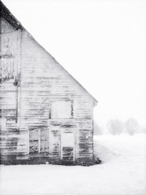 30 Beautiful iPhone Photos With A White Color Scheme