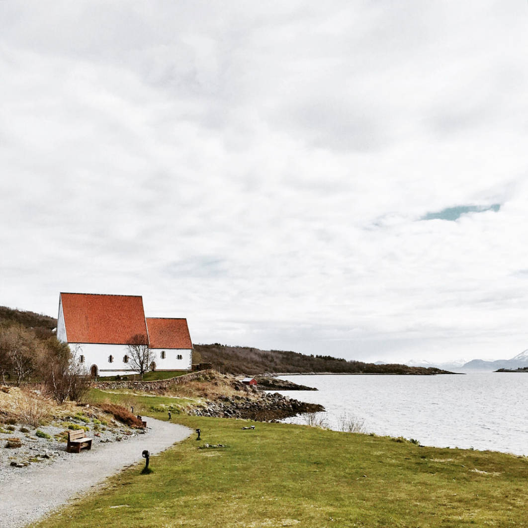 11 Clever Ways To Use Buildings In Your iPhone Landscape Photos