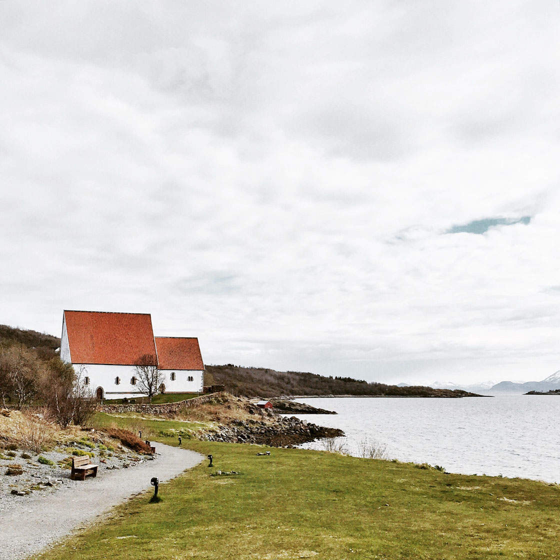 11 Clever Ways To Use Buildings In Your iPhone Landscape Photos