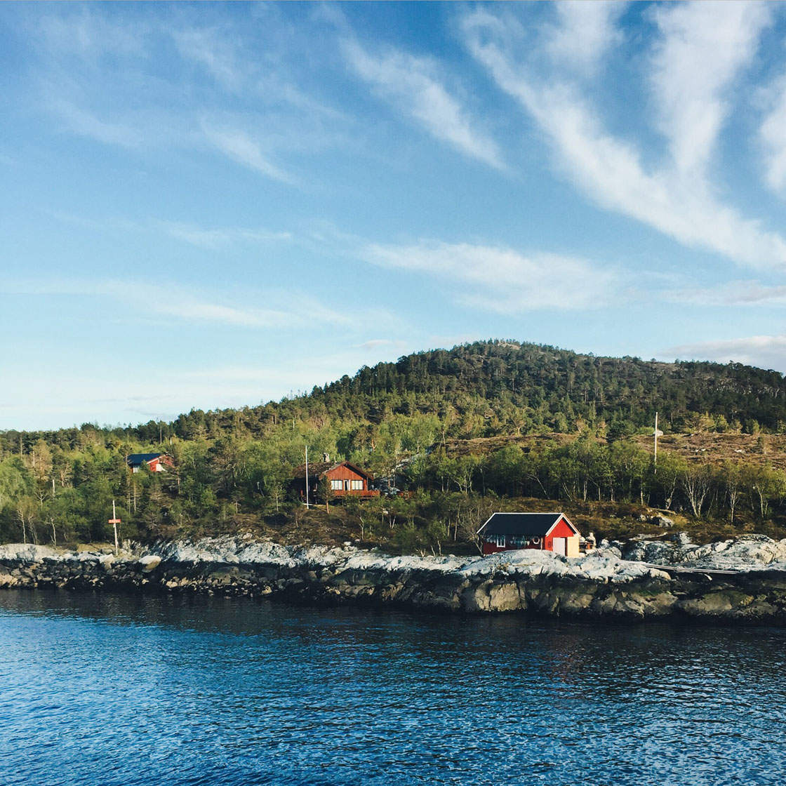 11 Clever Ways To Use Buildings In Your iPhone Landscape Photos