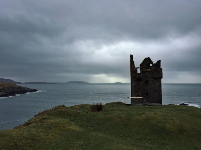 11 Clever Ways To Use Buildings In Your iPhone Landscape Photos