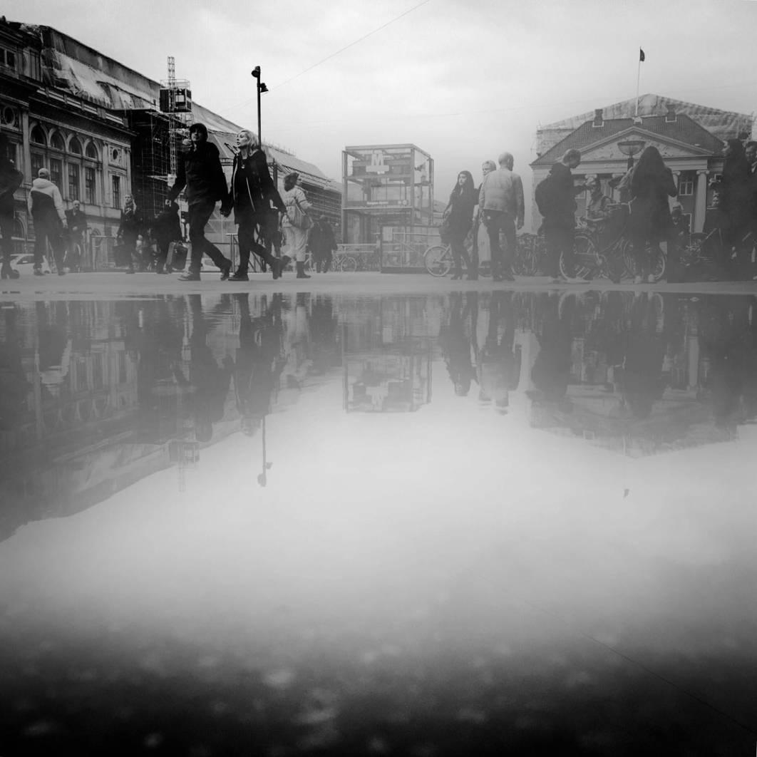 7 Tips For Taking Amazing iPhone Street Photos Of Strangers