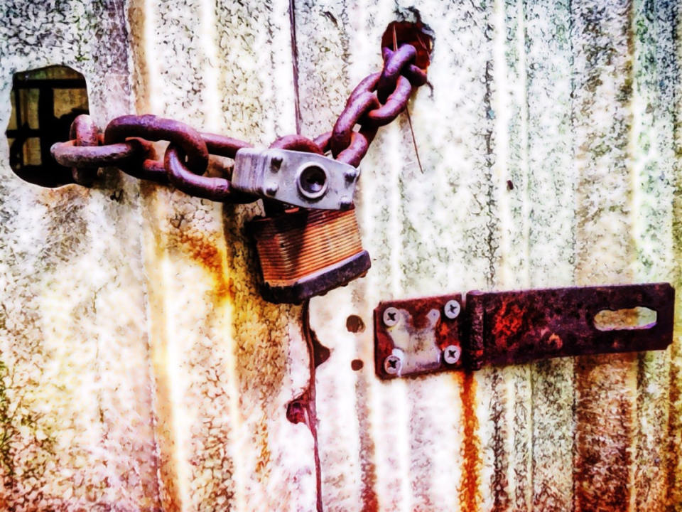 How To Take Great iPhone Photos Of Abandoned Subjects