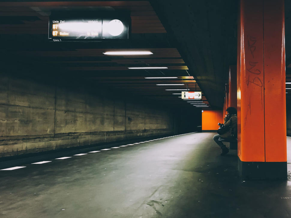 30 Stunning iPhone Photos That Use Leading Lines