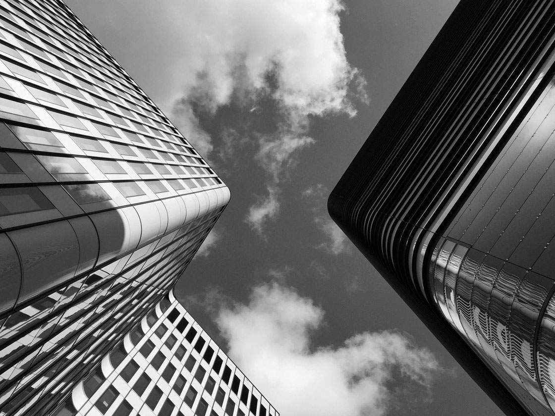 30 Incredible Black & White iPhone Photos