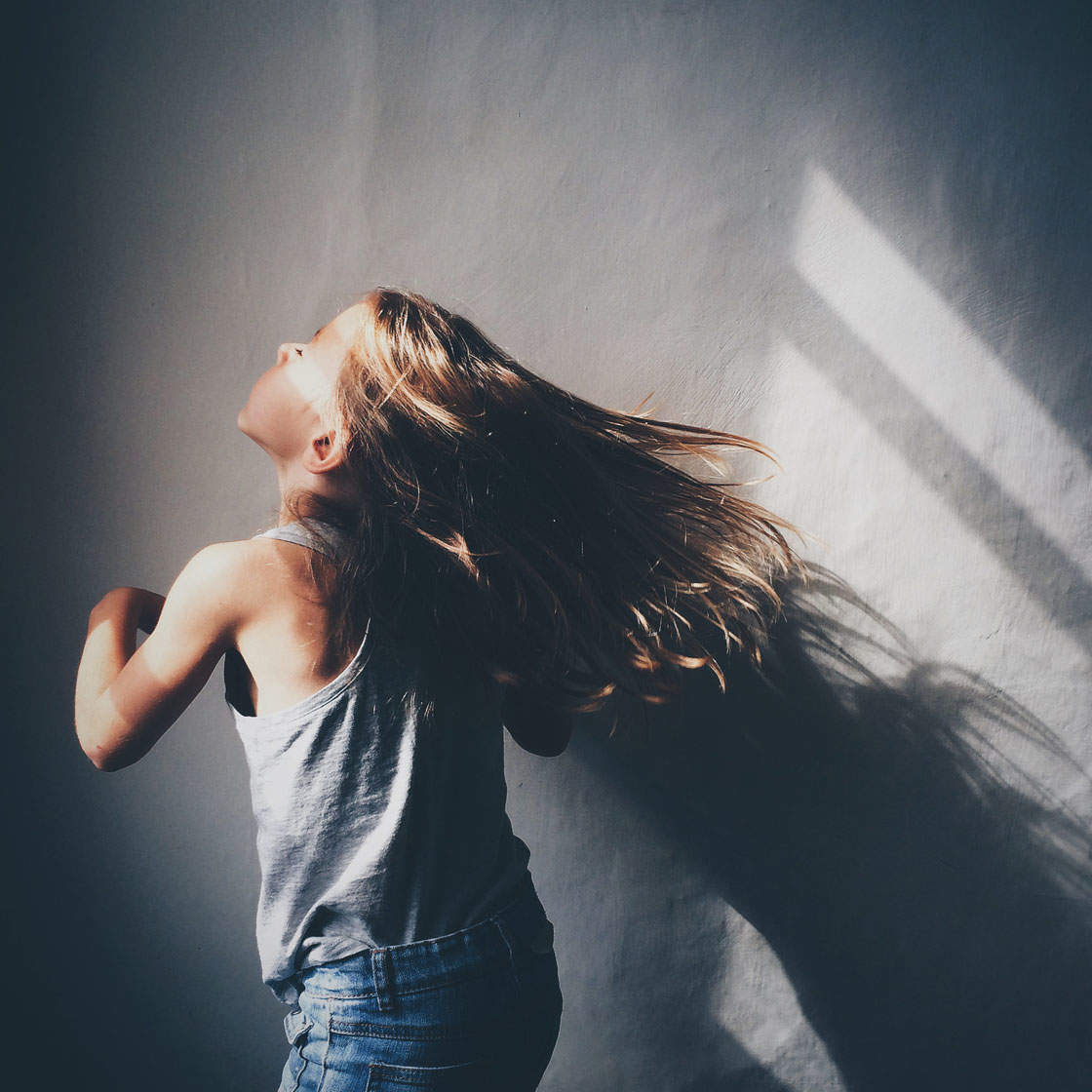 How Ali Dover Captures Enchanting Images Of Children And Nature