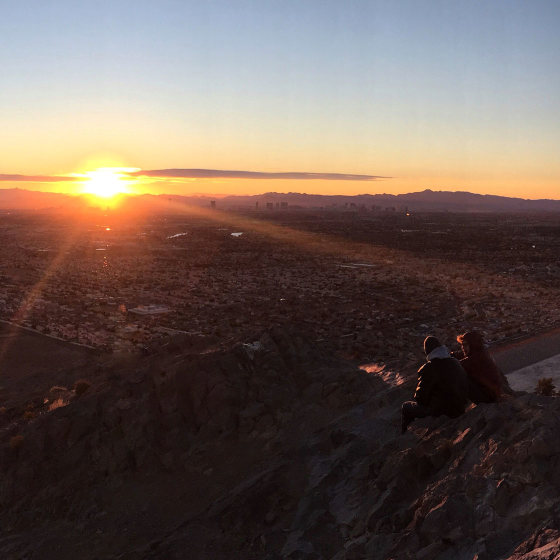 8 Tips For Creating Stunning iPhone Sunset Photos