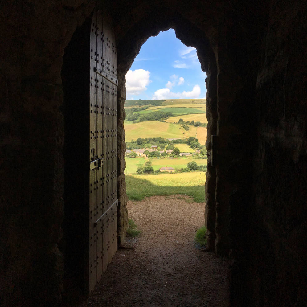 7 Tips For Using Framing Composition Techniques In Your iPhone Photos