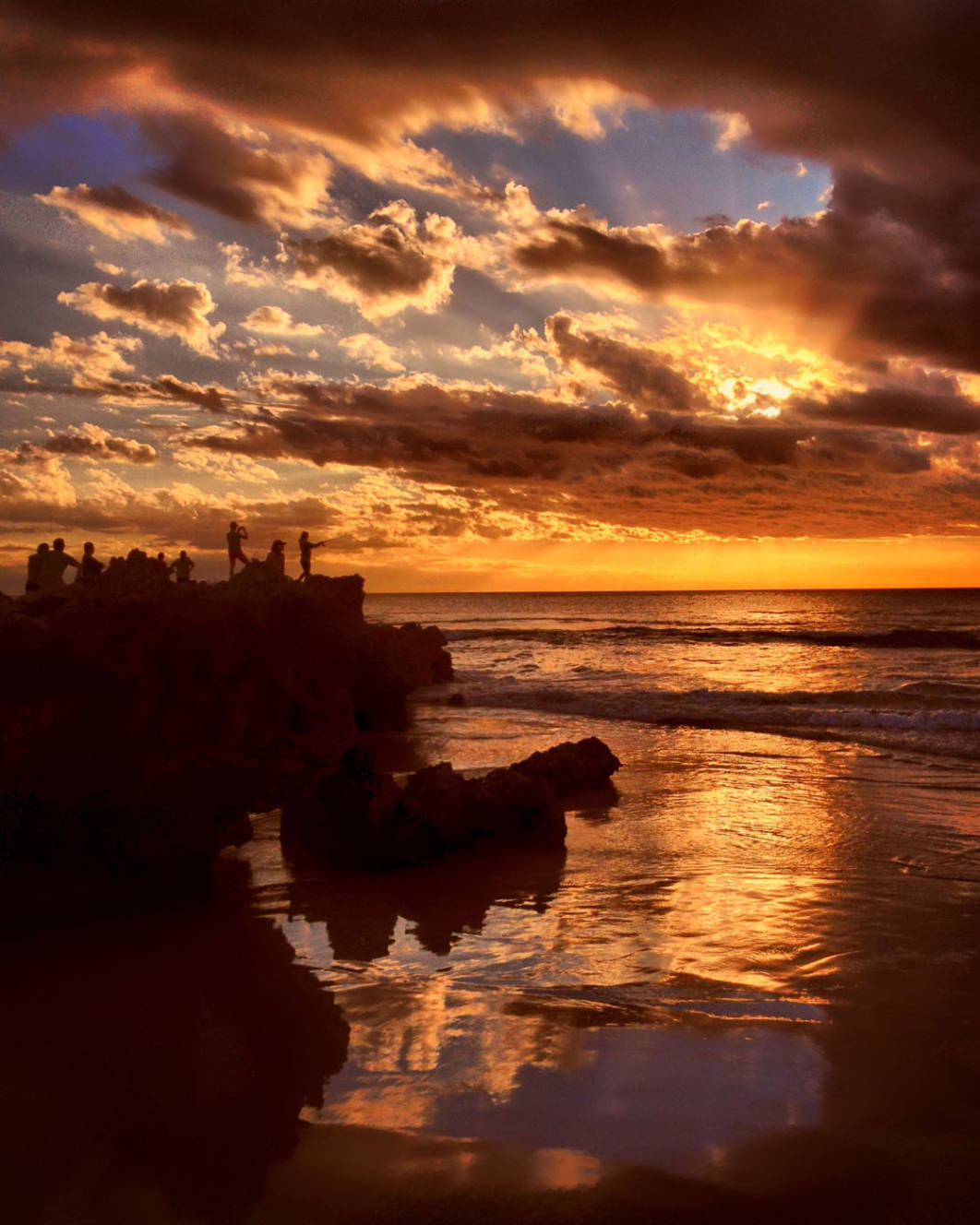 30 Brilliant iPhone Photos of the Golden Hour