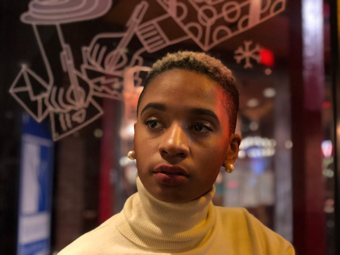 How To Use Portrait Lighting To Enhance Your iPhone Portrait Photos