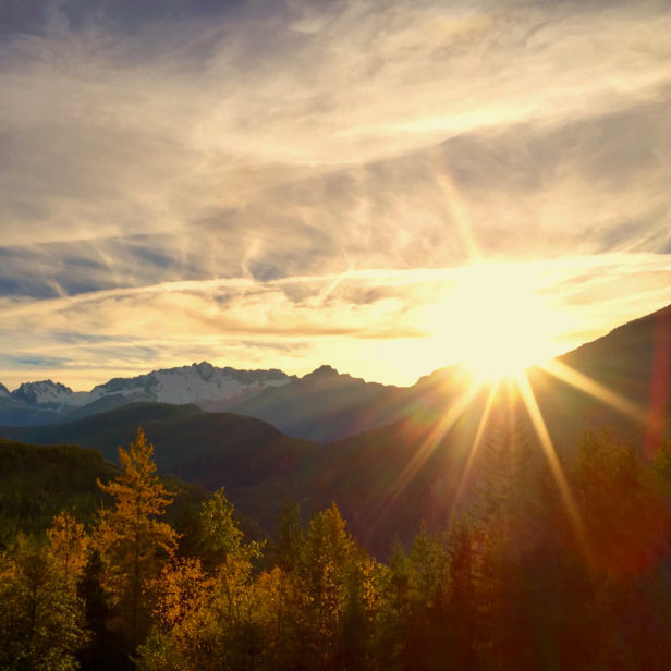 8 Tips For Extraordinary Sunset Photography On iPhone