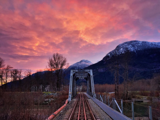 8 Tips For Extraordinary Sunset Photography On iPhone