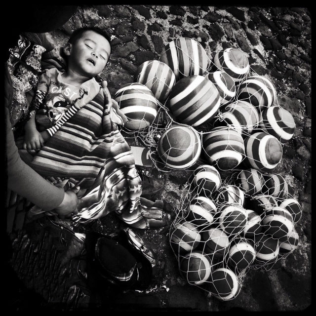 How Eric Mencher Takes Wonderful iPhone Photos Of People