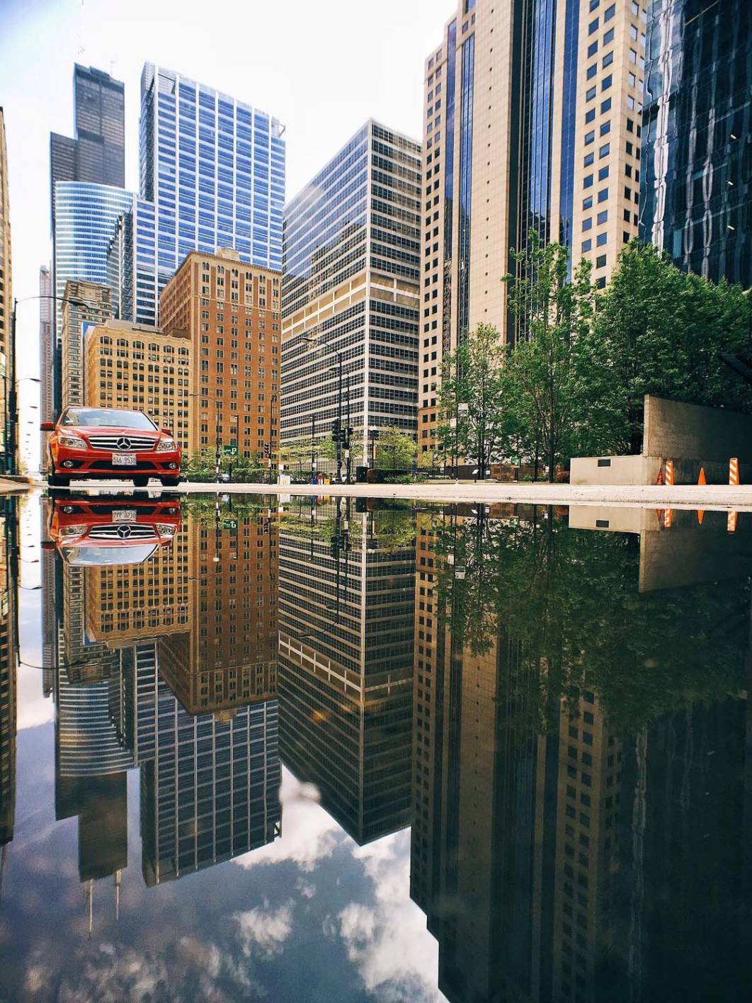30 Incredible Reflection Photos Taken With An iPhone